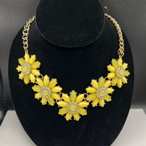 Jewelry | Yellow Flower Necklace With Rhinestones | Poshmark